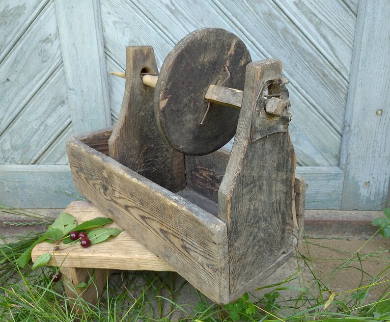 Primitive Antique Spinning Wheel Rustic Home Decor Old Wooden | Etsy