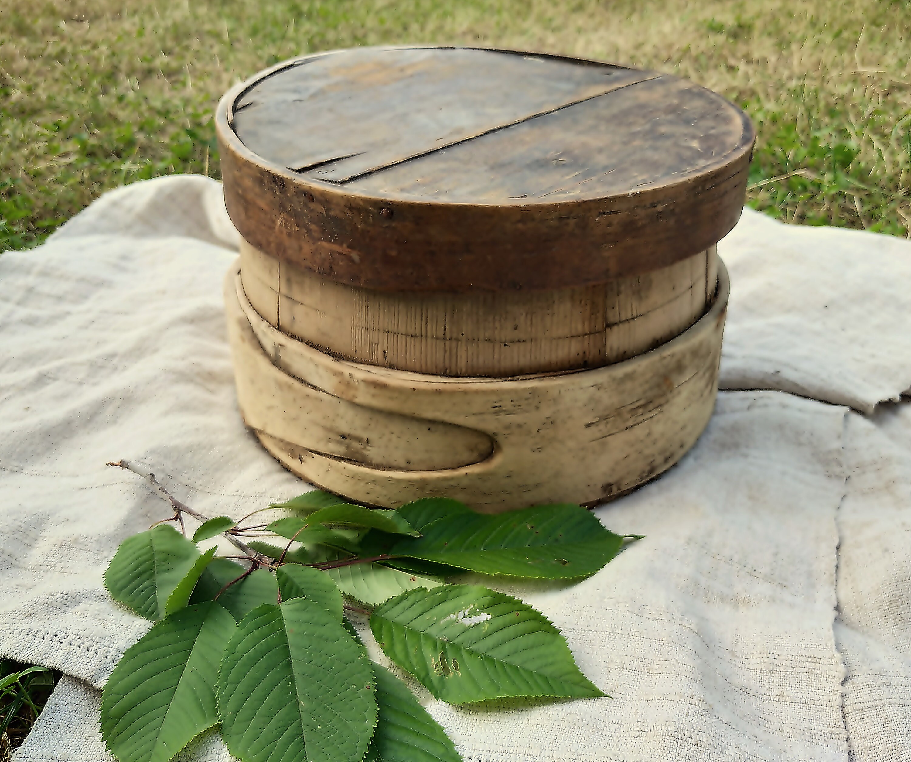 Primitive Antique Wooden Box With Lid Made by Unique | Etsy