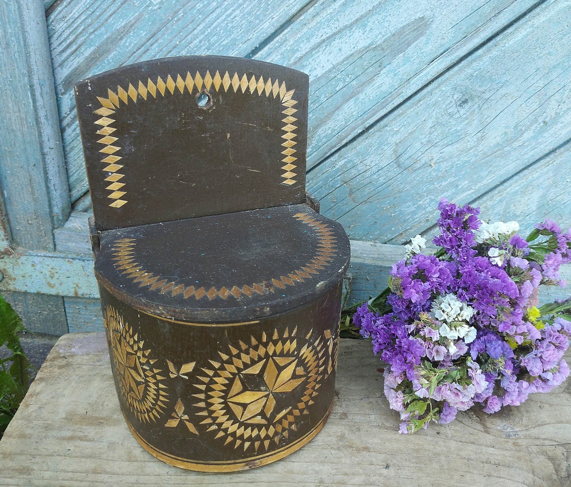 Wooden Wall Box Primitive Antique Wall Hanging Lidded Box of Wood ...