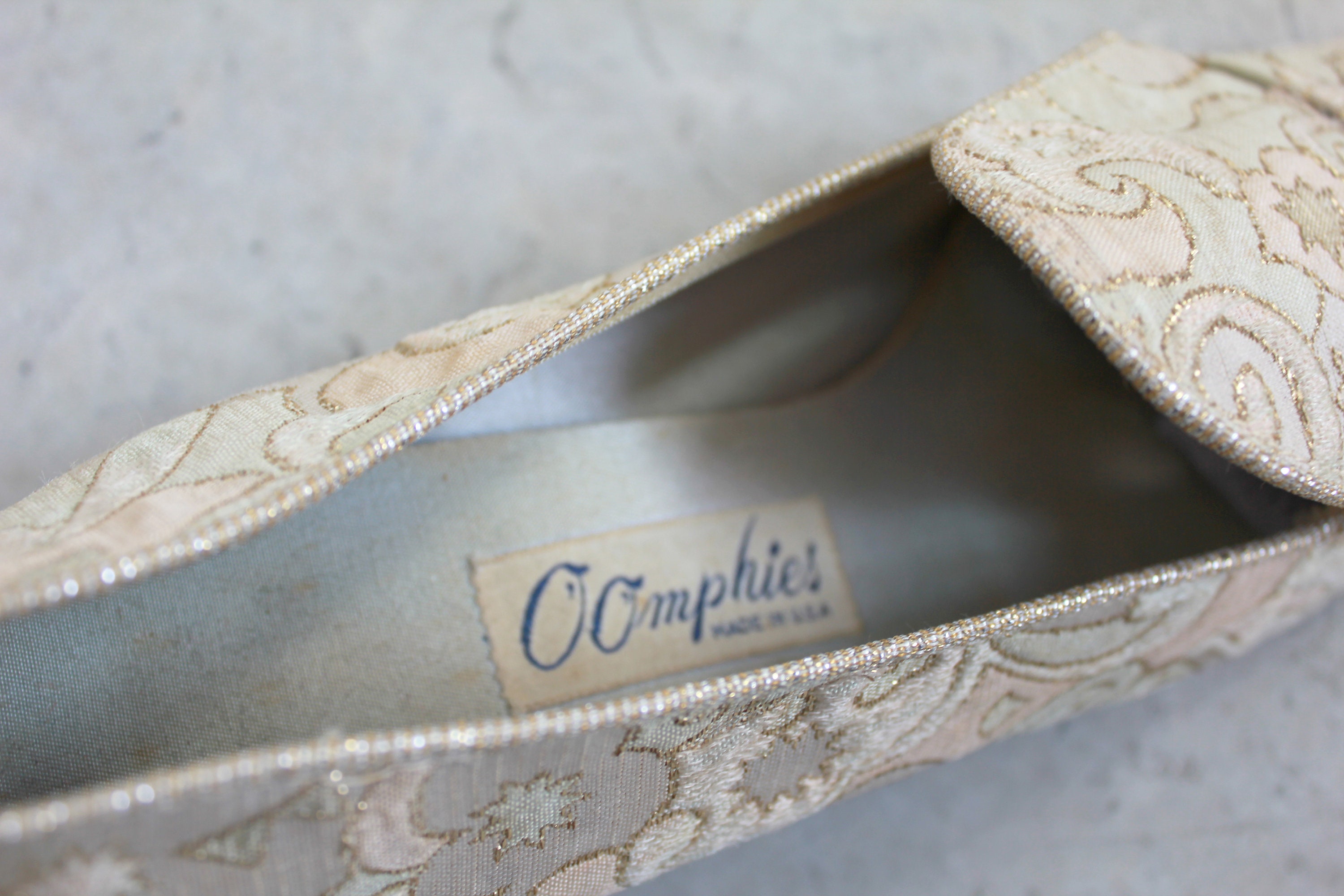 1960s Metallic Gold Brocade Slippers by Oomphies | Size 5.5 - Etsy