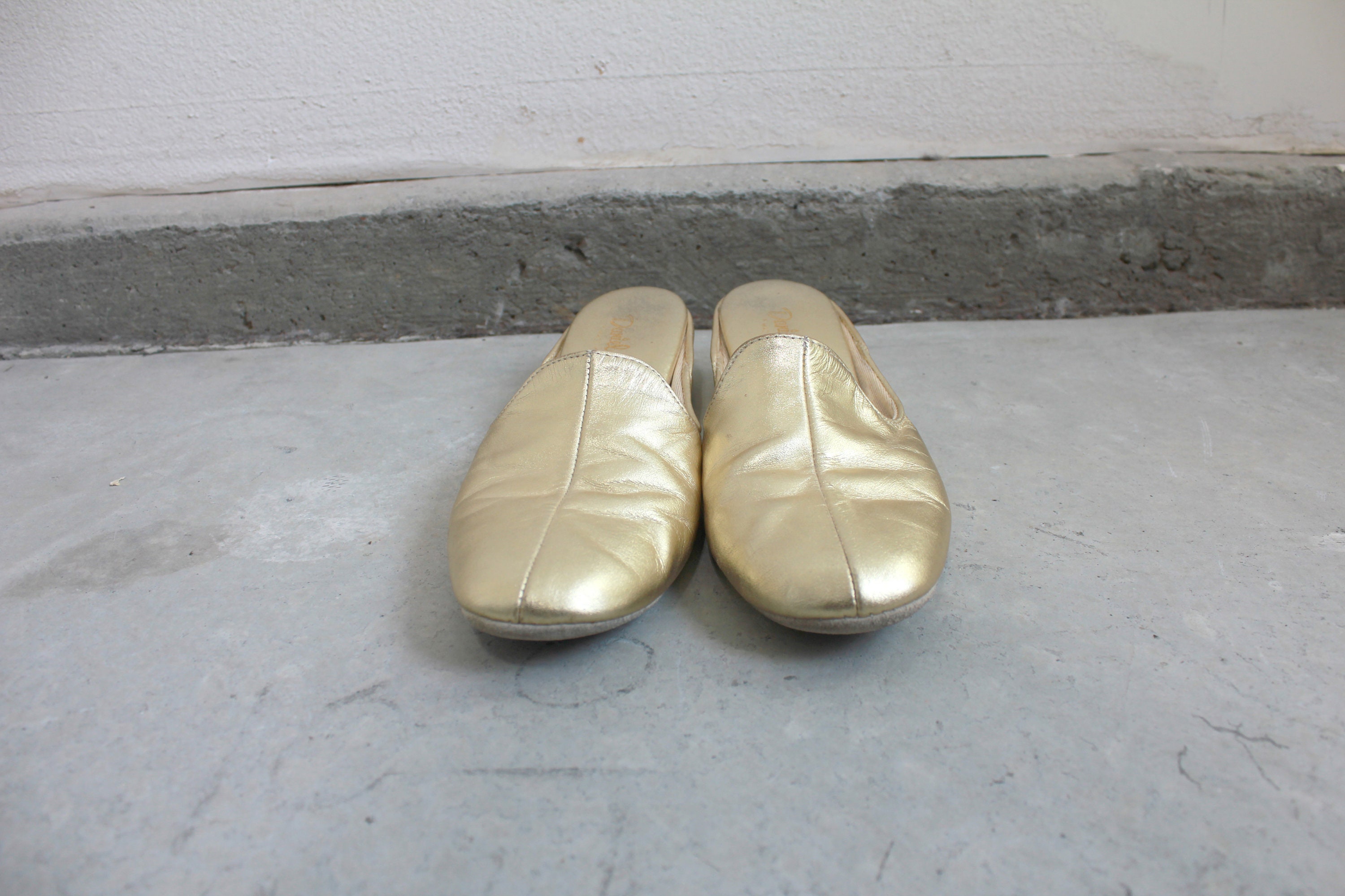 1960s Gold Mule Slippers by Daniel Greene Size 5.5 - Etsy