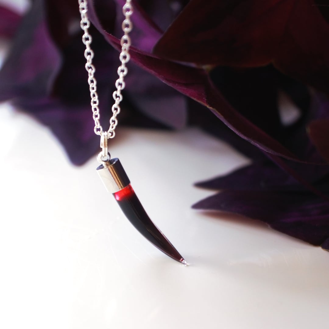 Blood Vial Necklace, Vampire Tooth Glass Fangs Potion Pendant, Gothic ...