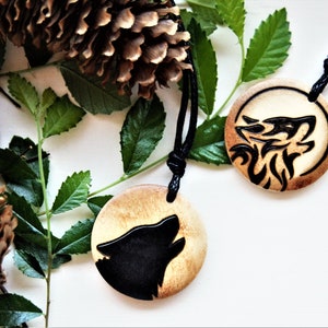 Howling Wolf Necklace for Men, Handmade With Pyrography, Personalised ...