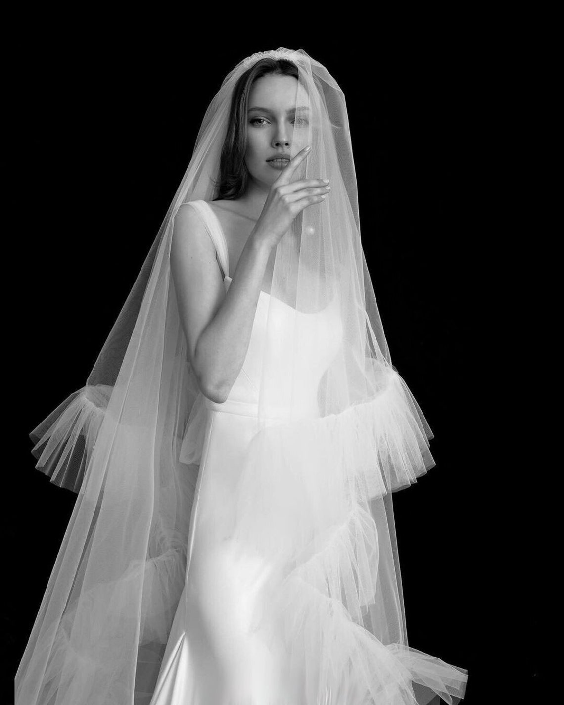 Ruffled Edge Wedding Veil, Frill Tulle Drop Wedding Veil With Blusher ...