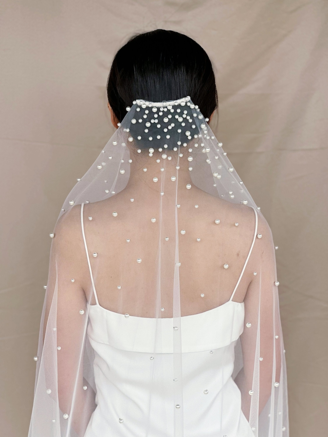 Cascading Pearl Wedding Veil, Fading Pearl Bridal Veil, Fingertip White ...