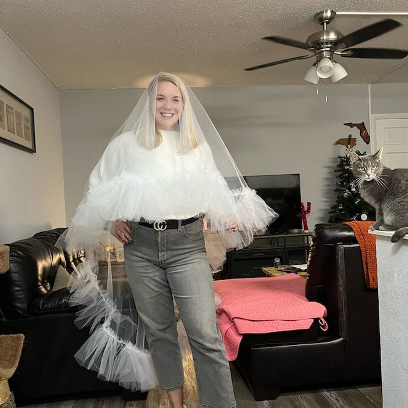 Ruffled Edge Wedding Veil, Frill Tulle Drop Wedding Veil With Blusher ...