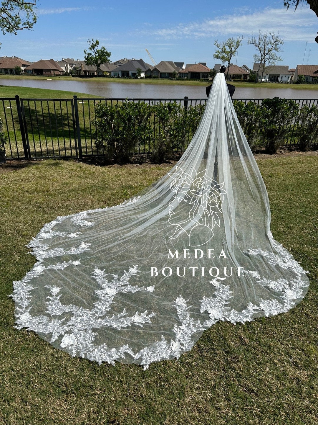 Embroidered Floral Veil Luxury Royal Wedding Veil Lace Cathedral Bridal ...