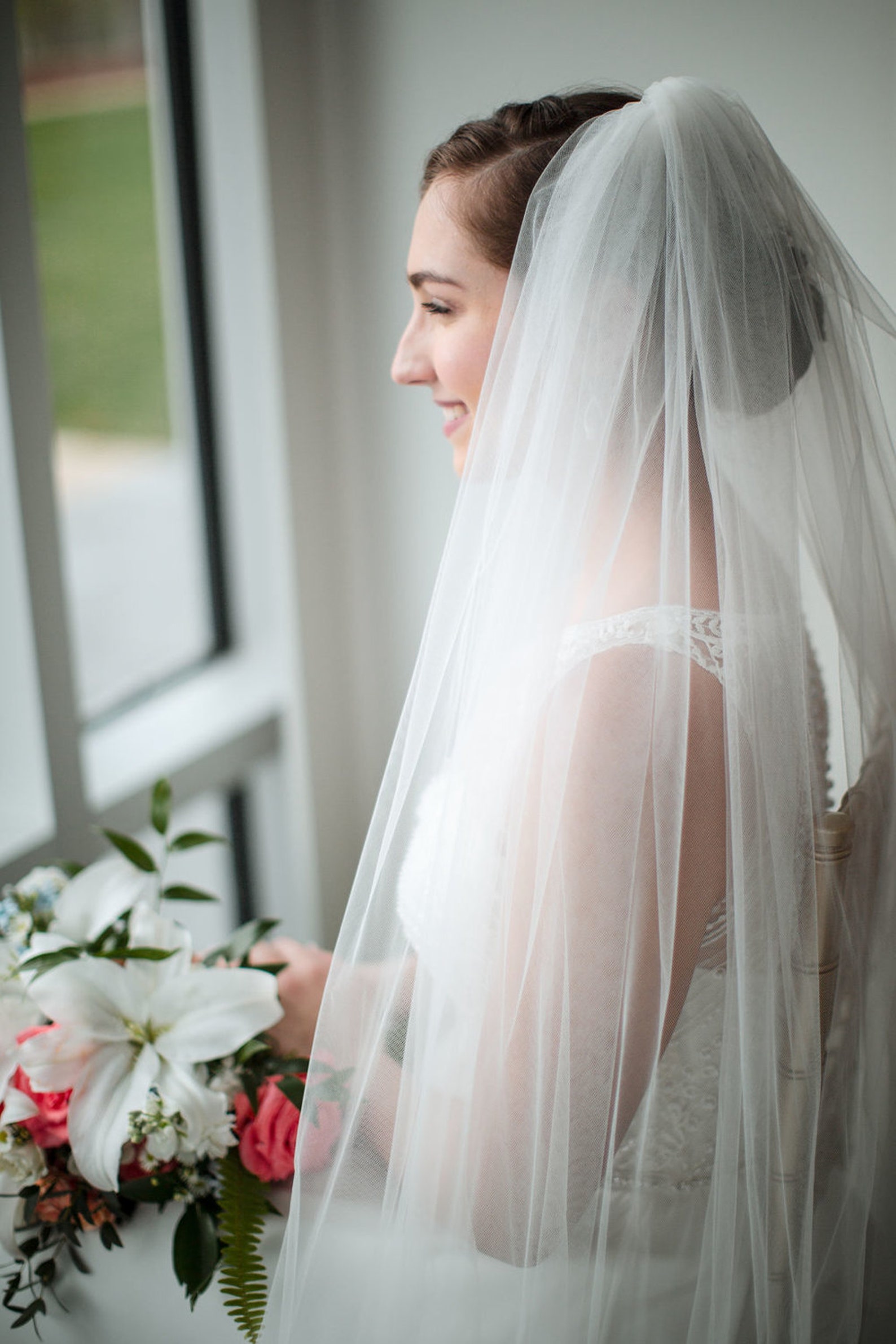 72" Wide Wedding Veil, Single Layer Standard Cathedral Bridal Veil ...