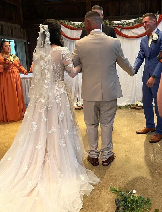 Lace and pearl wedding veils store