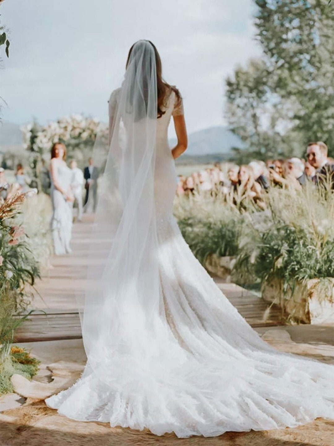 72" Wide Wedding Veil, Single Layer Standard Cathedral Bridal Veil ...