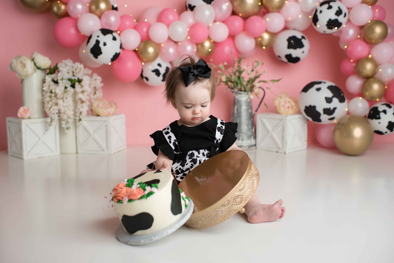 Pink & Gold Cow Print Photography Backdrop - Balloon Arch, Garland ...
