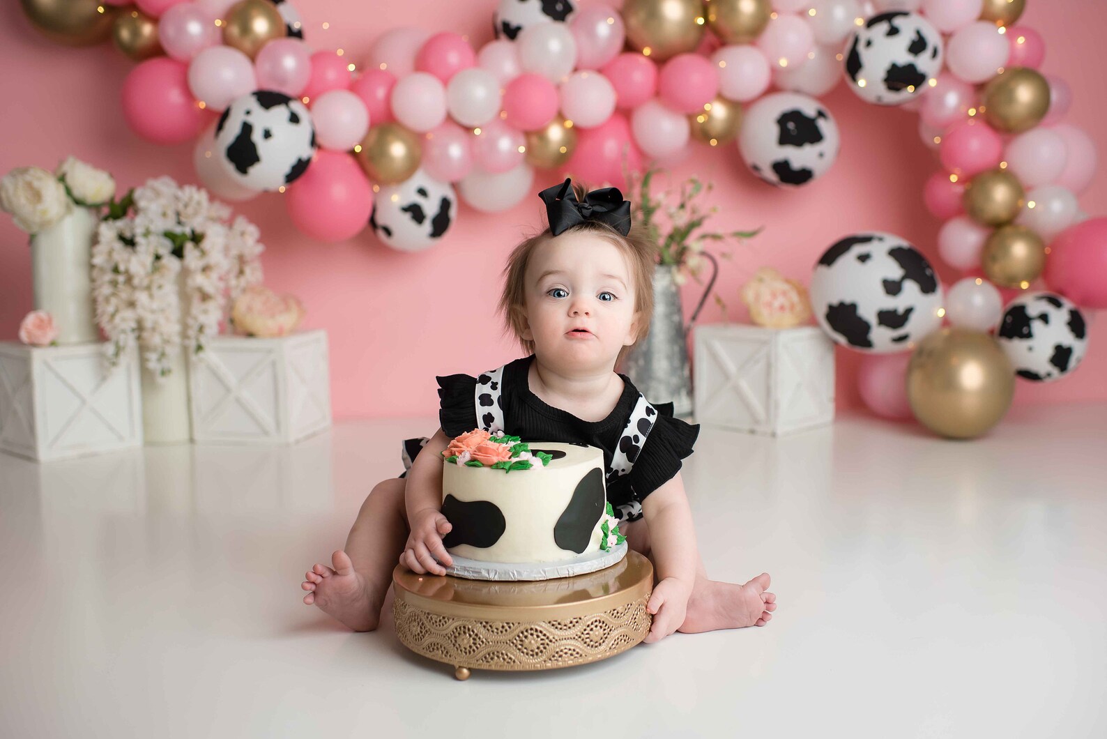 Pink & Gold Cow Print Photography Backdrop - Balloon Arch, Garland ...