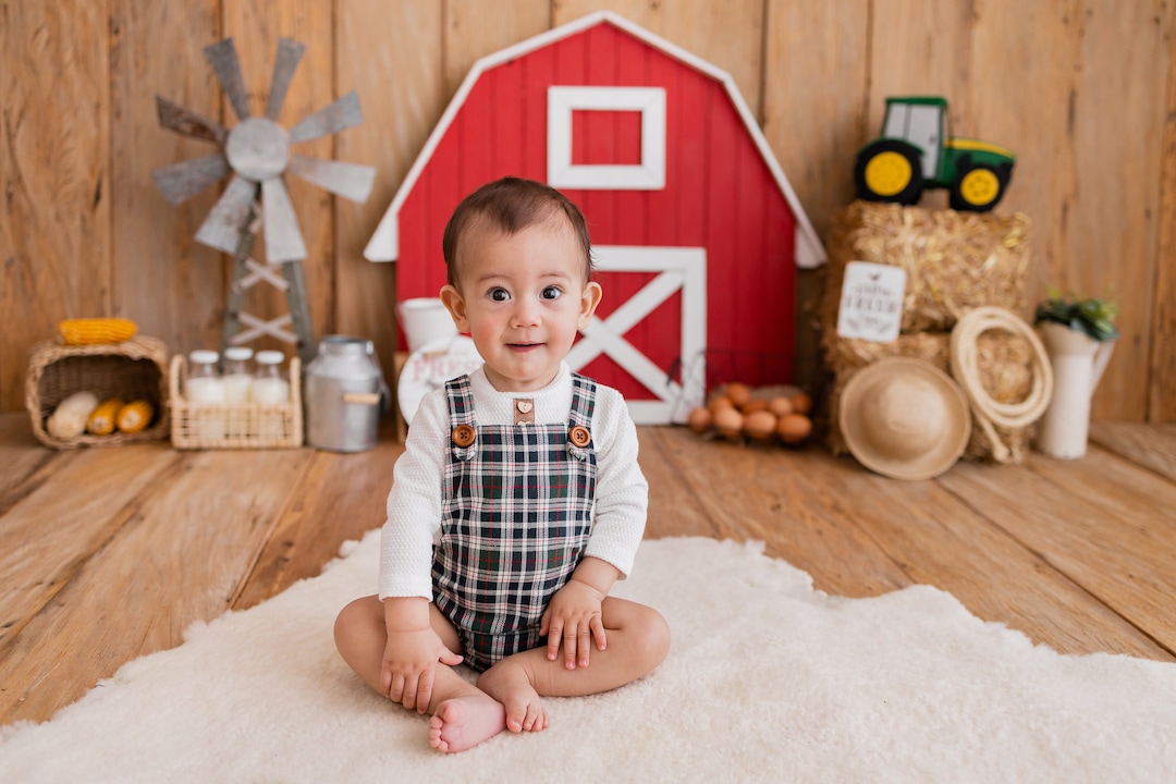 Red Barn Photography Backdrop - Farm, Tractor, Farmer, Country, Rustic ...