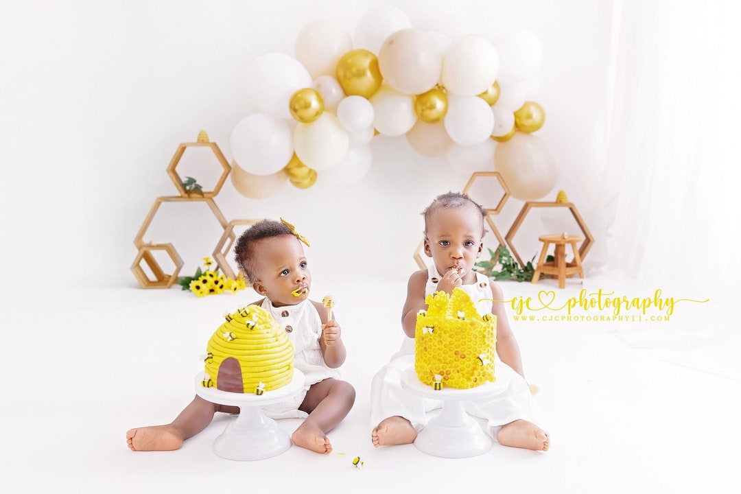 Honey Bee Photography Backdrop - Hive, Yellow, Floral, Flowers ...