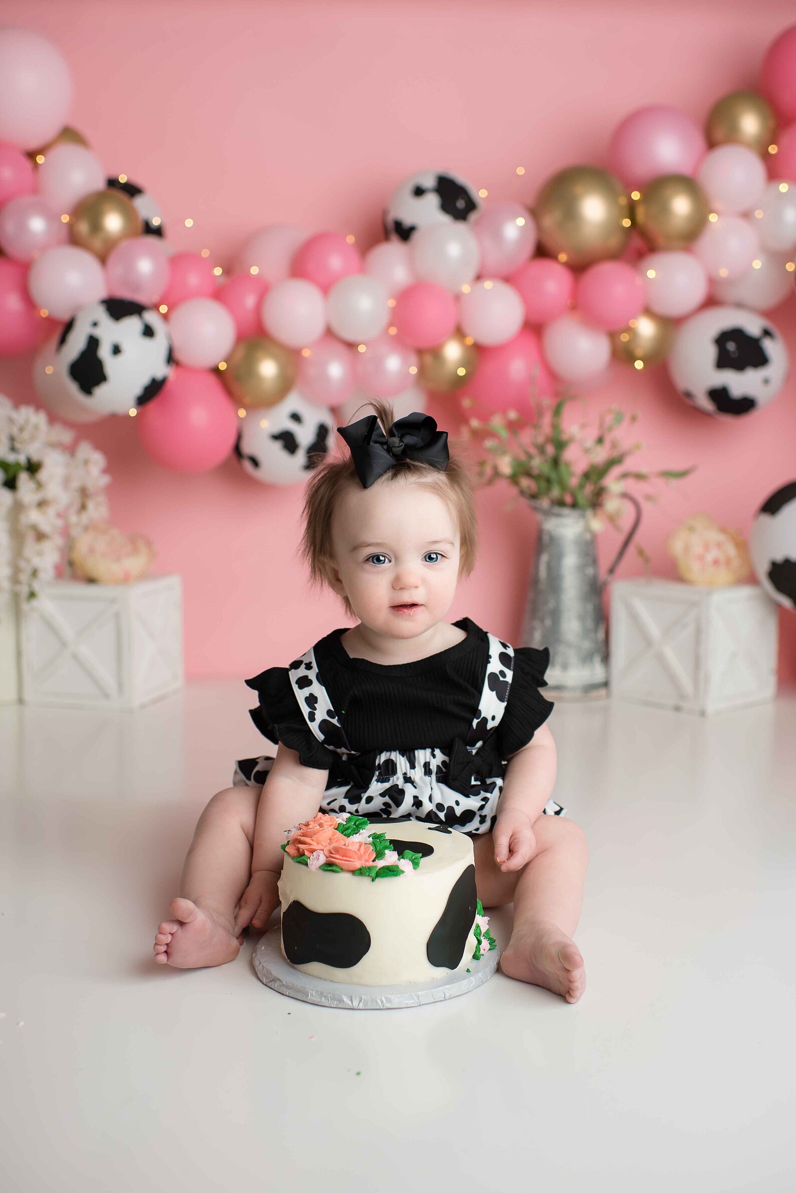 Pink & Gold Cow Print Photography Backdrop - Balloon Arch, Garland ...