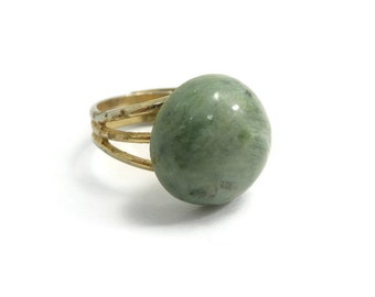 Green stone ring | Etsy