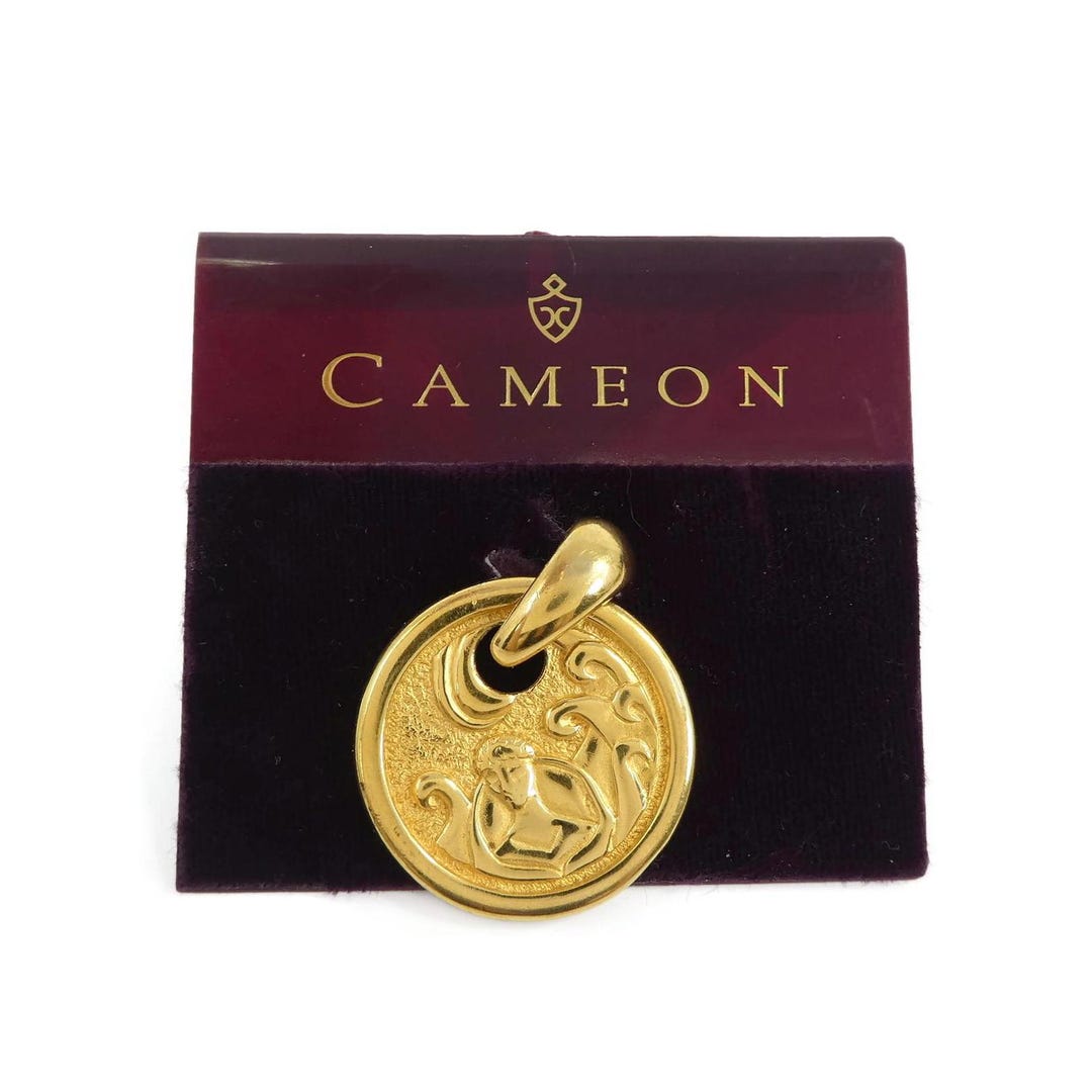 Vintage CAMEON, Round Pendant, Woman and Waves, Gold Tone, Signed ...