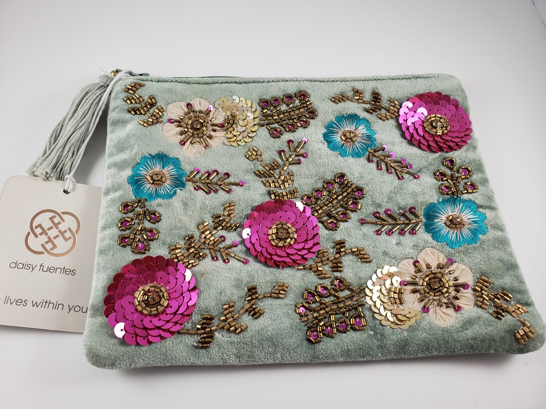 New Rhinestone Embellished Daisy Fuentes Purse, Daisy Fuentes Zippered ...