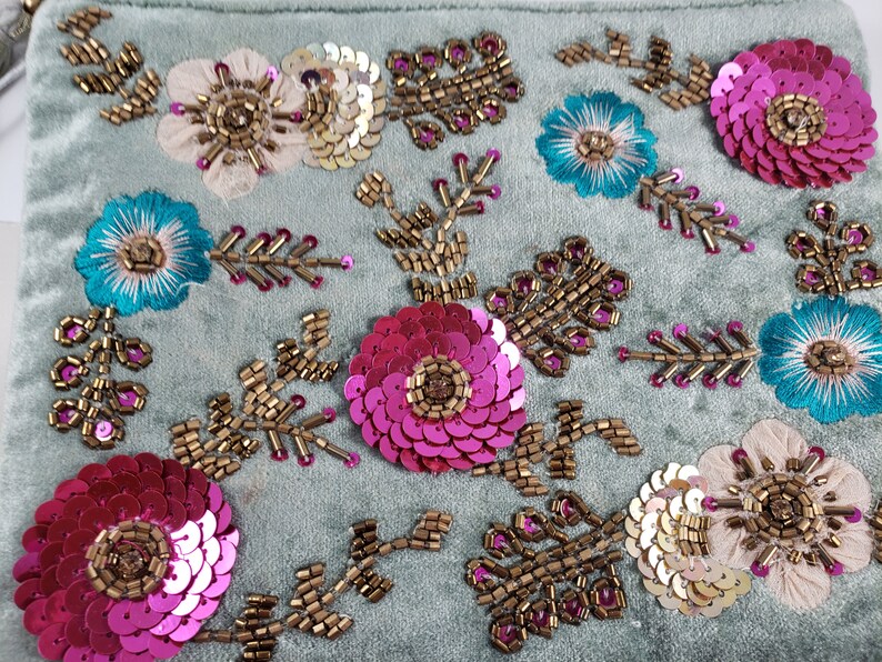 New Rhinestone Embellished Daisy Fuentes Purse, Daisy Fuentes Zippered ...