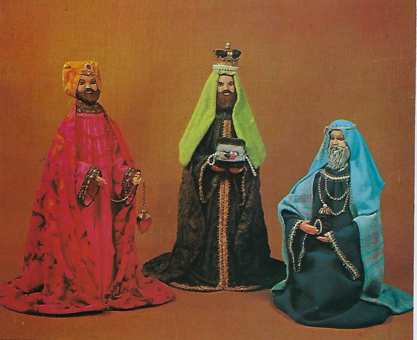 Draping the Kings How to Make Christmas Nativity Scene Figures ...