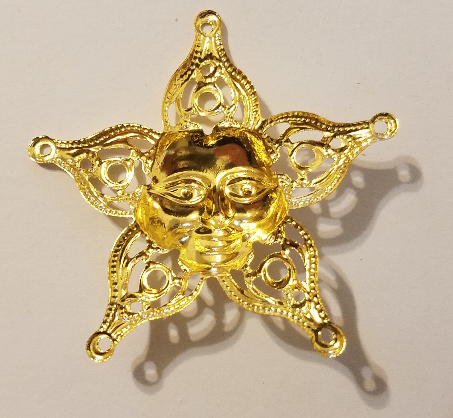 10 Pcs Vintage Gold Metal Filigree Smiling Sun Star Face Craft ...