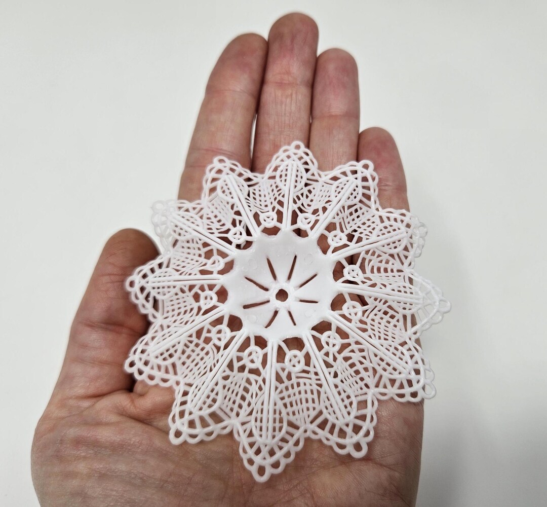 12 Pcs Vintage White Plastic Lace Doily Filigree Nosegay Bouquet ...