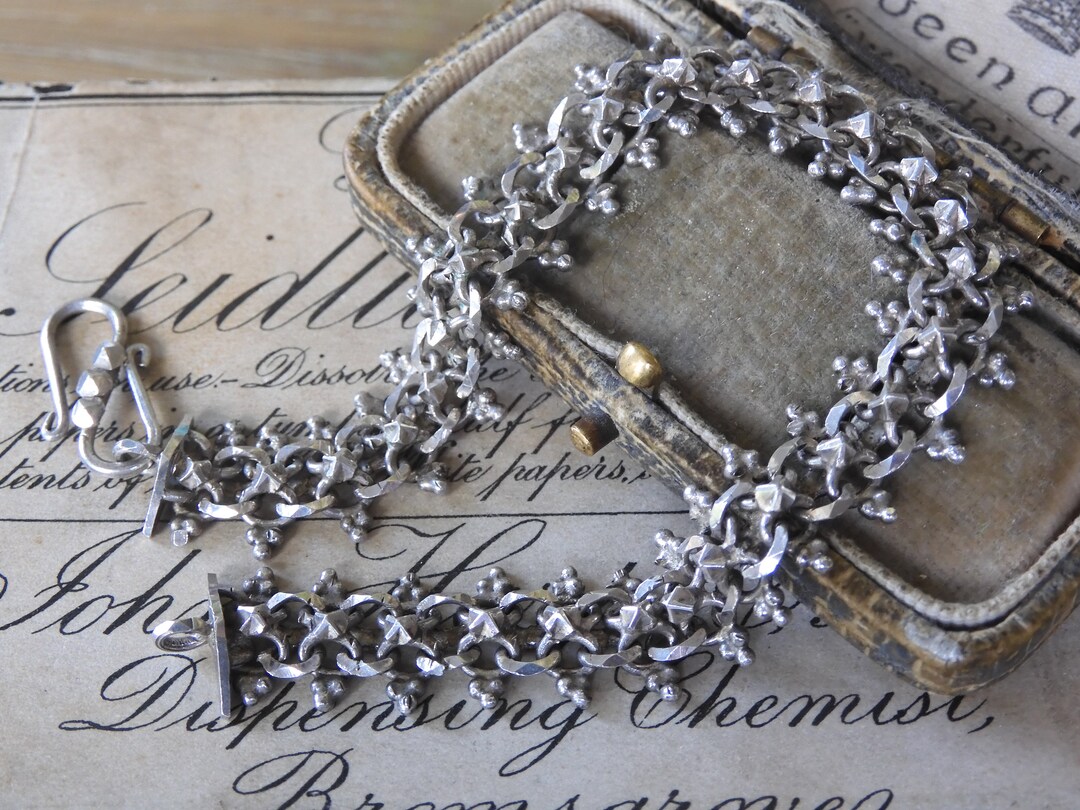Stunning Victorian ANTIQUE Sterling Silver Decorative BOOK Chain ...