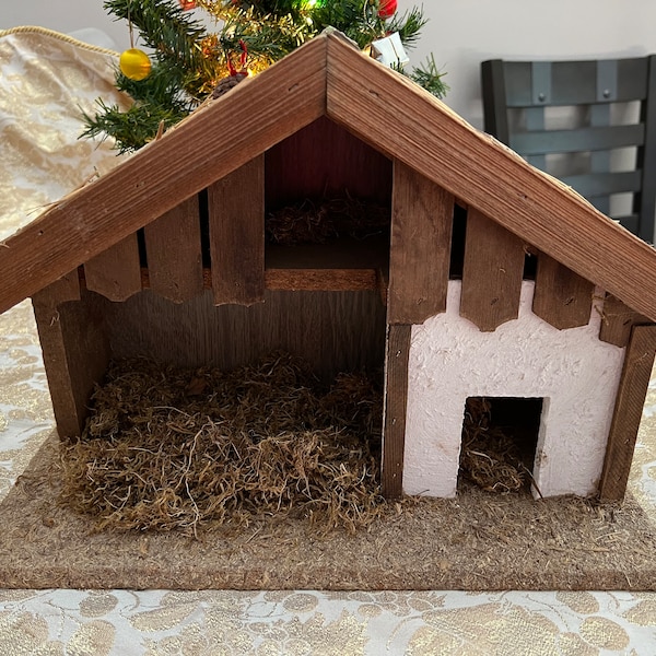 Wooden Creche - Etsy