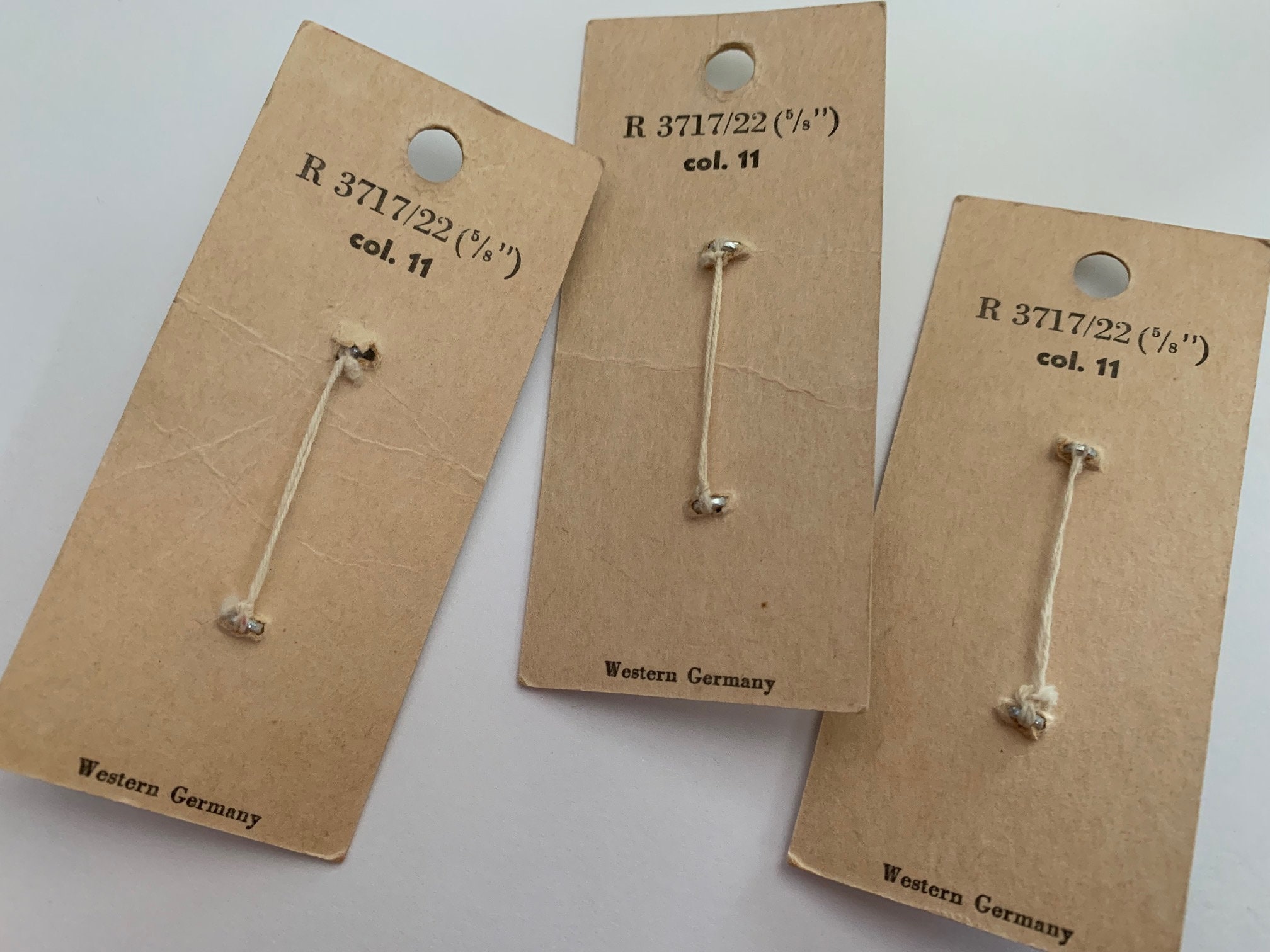 Vintage BGE Originales Green Domed Buttons With Silver Tone Rope ...