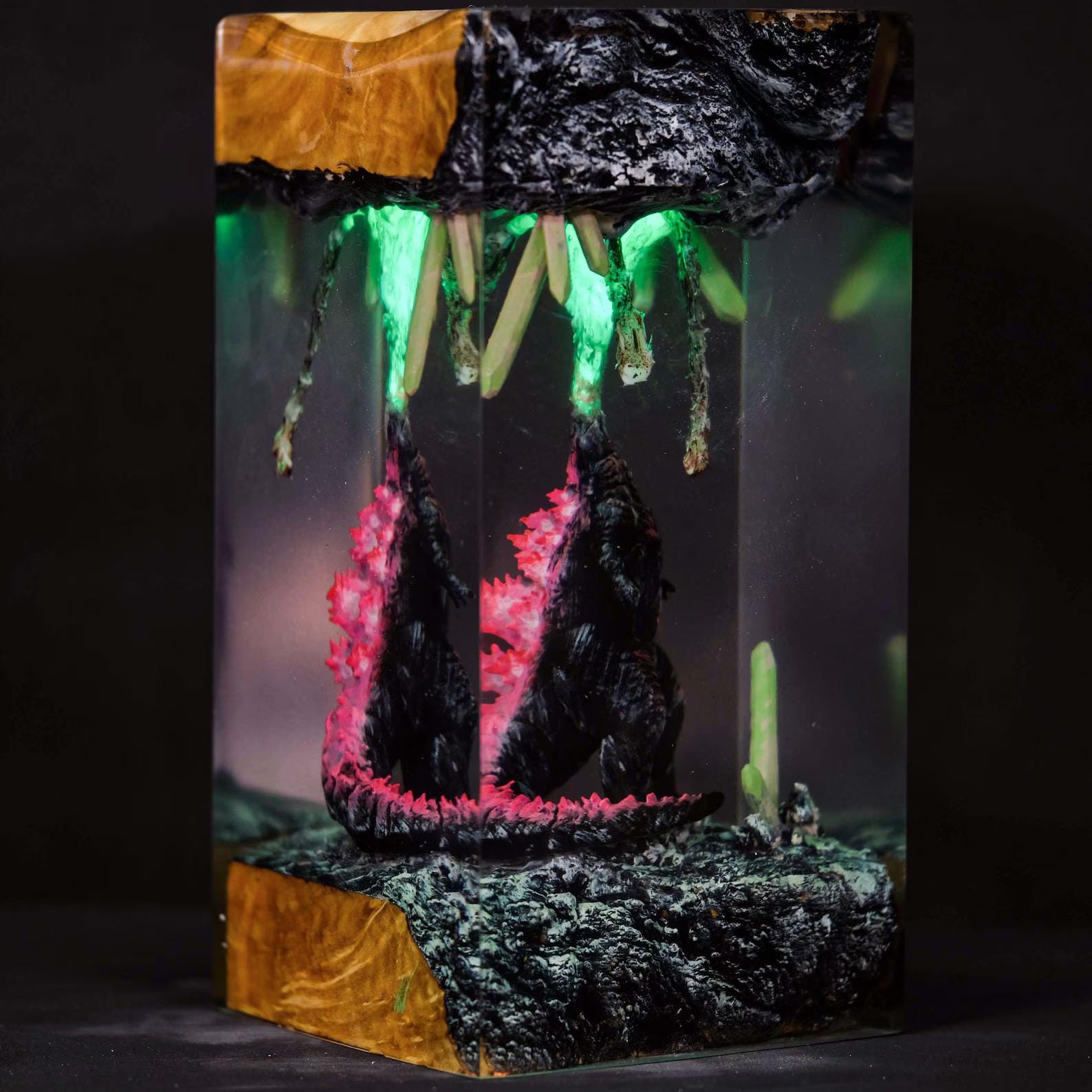Godzilla Resin Lamp, Godzilla Handmade Decor Epoxy Lamp, Unique ...