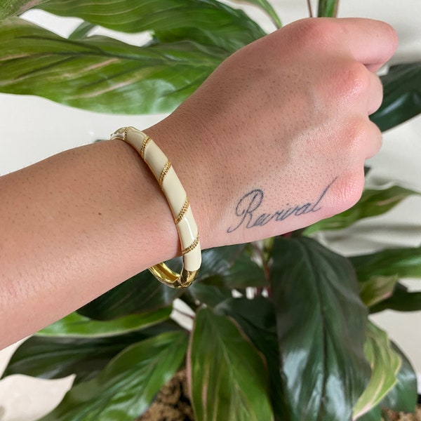 Vintage Bangle - Etsy