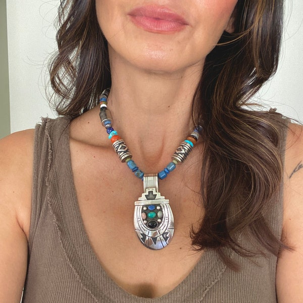 Singer Necklace - Etsy