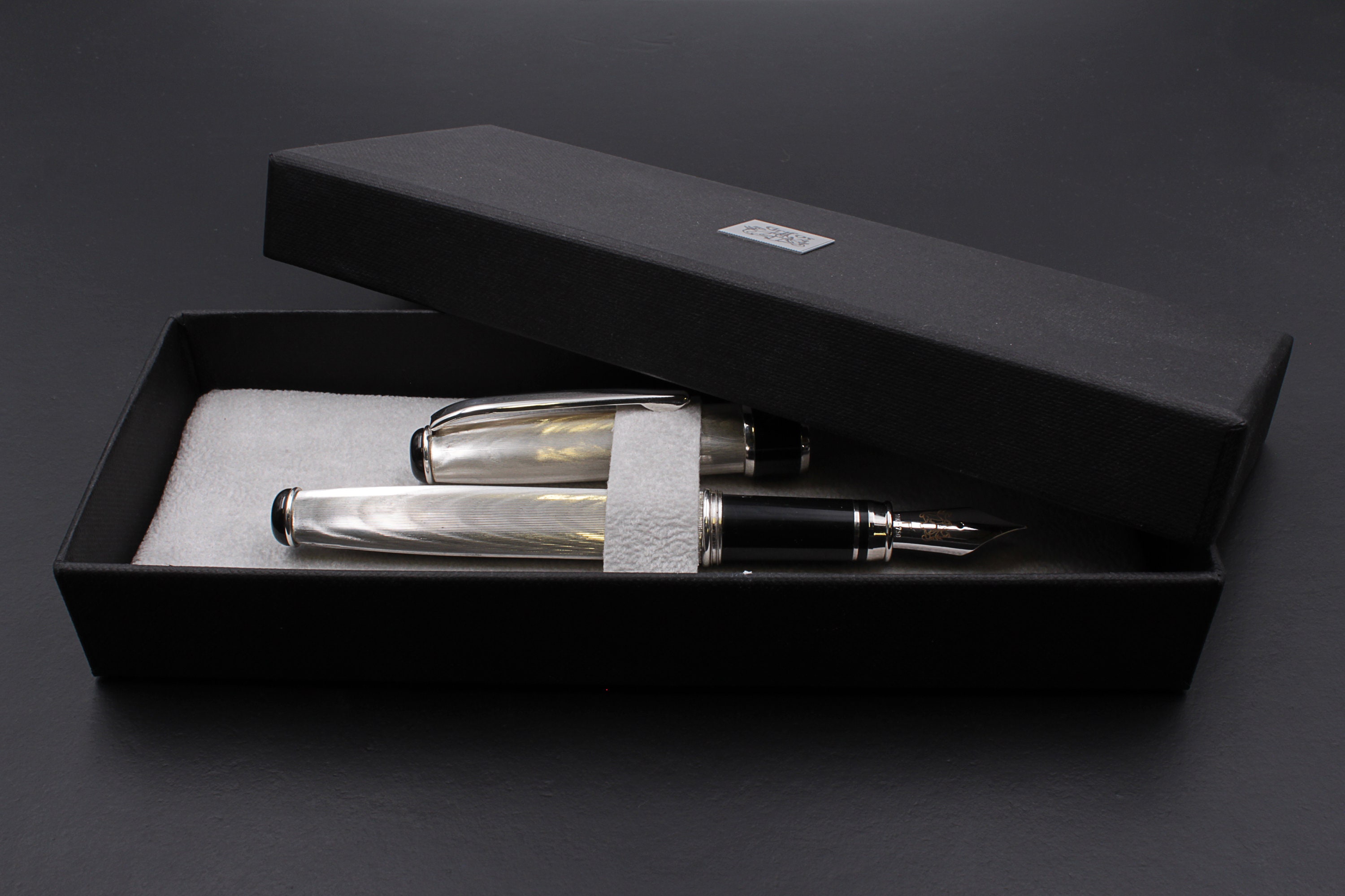 Sterling Silver Fountain Pen With Silk Effect Incision, Hallmarked 925 ...