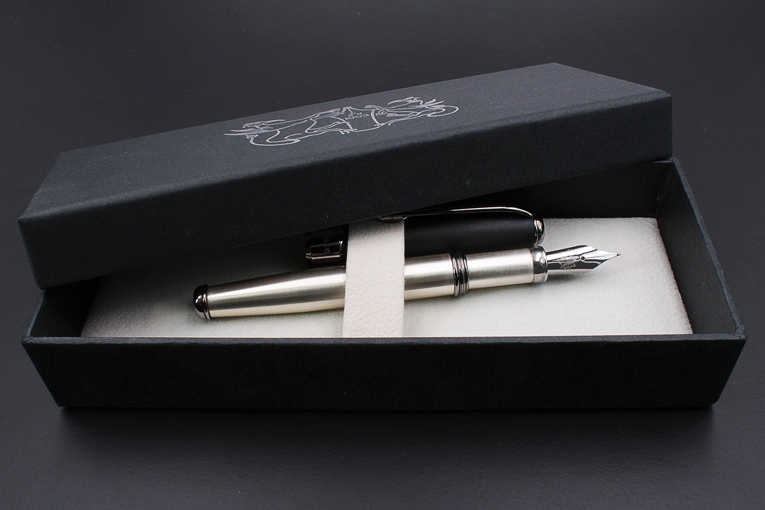 Fountain Pen Sterling Silver and Rubber-coated Metal Modern Design ...
