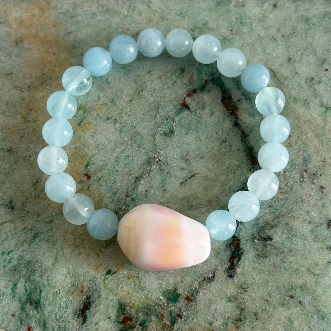 Handmade Hawaiian Cone Shell and Aquamarine Gemstone Stretch Bracelet ...