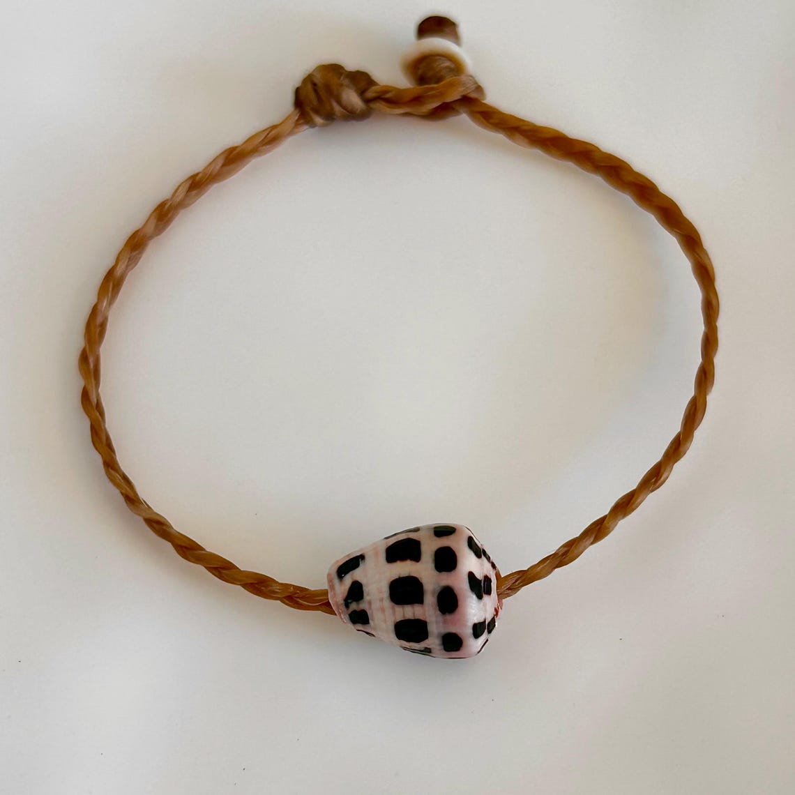 Customizable Hebrew Cone Shell Braided Bracelet. - Etsy