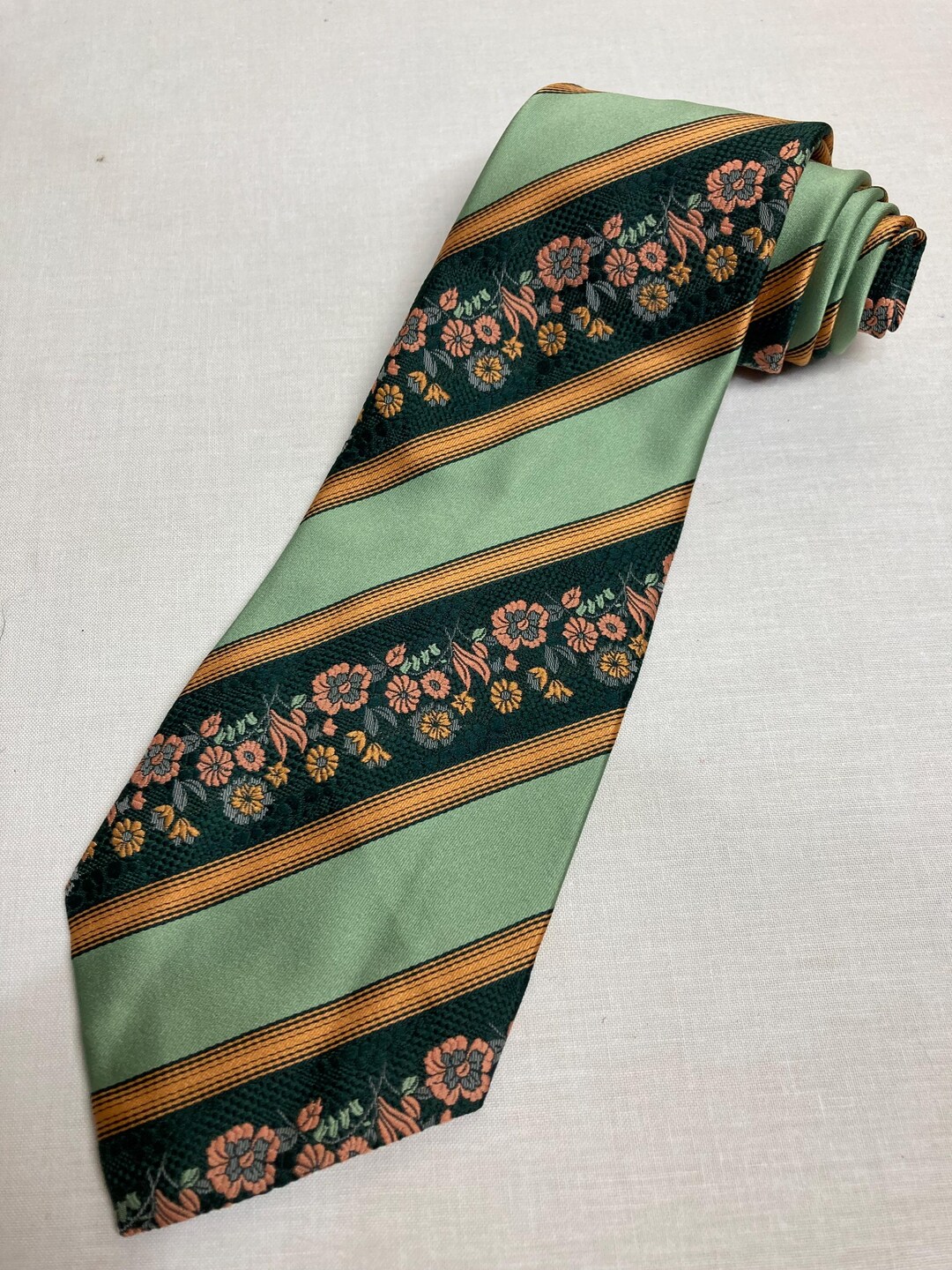 Vintage 1970's Wide Kipper Tie Diamond Check Abstract Jacquard Woven ...