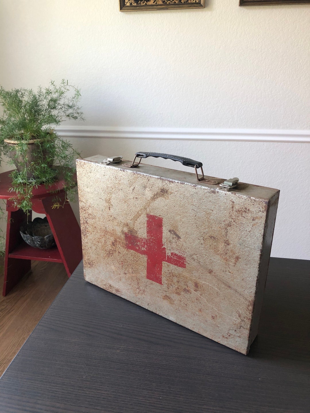 WWII First Aid Kit Supply Box Red Cross Metal Emergency Box Metal Case ...