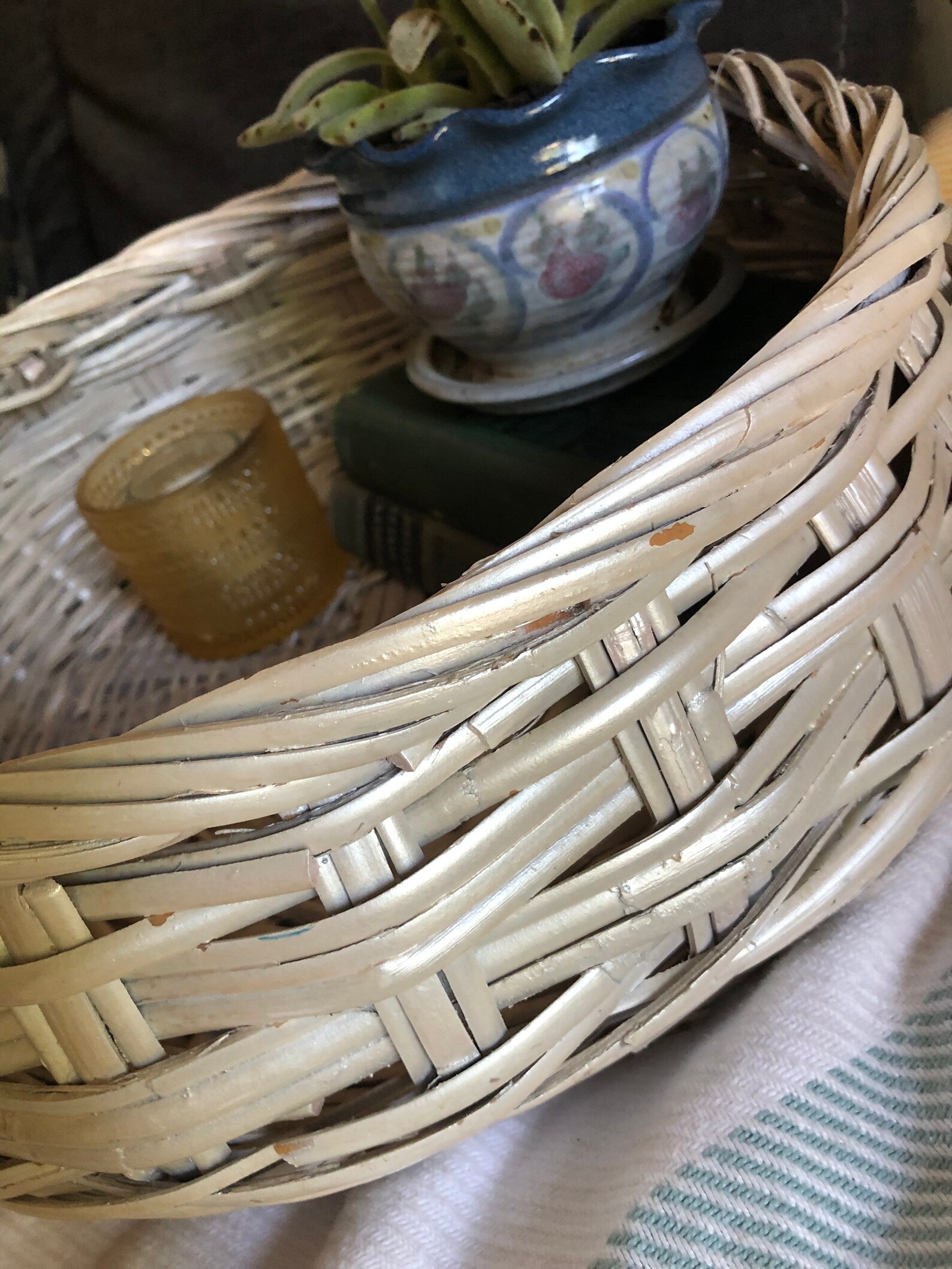 Large Round Woven Decorative Basket 19 Diameter - Etsy