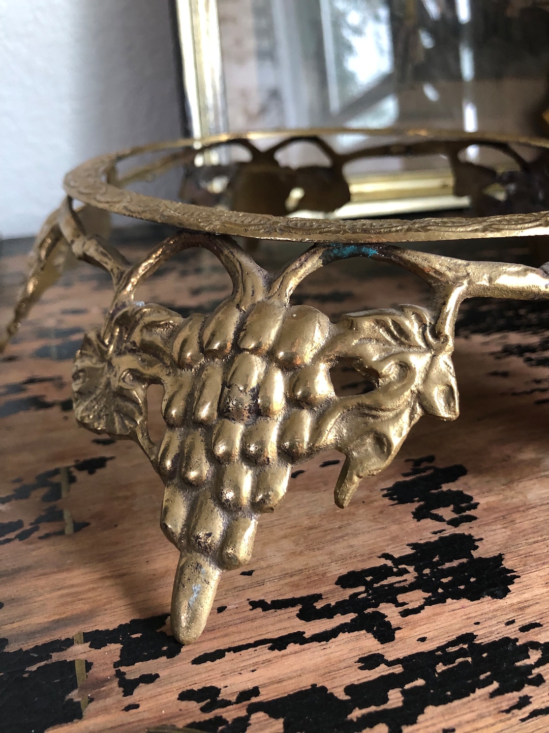 Vintage Brass Grape Motif Stand Riser Grape and Leaf Footed Hollywood ...
