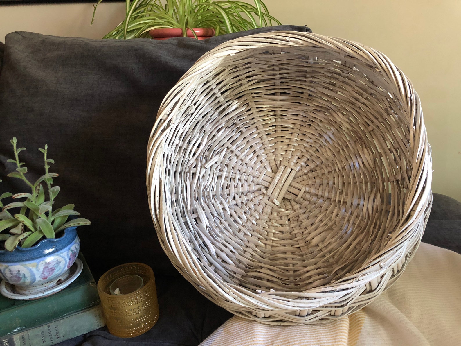 Large Round Woven Decorative Basket 19 Diameter - Etsy