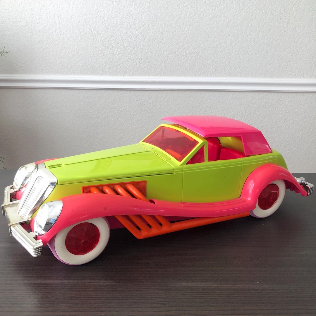Jem and the Holograms Rockin Roadster Car Hasbro Pink and Green FM ...