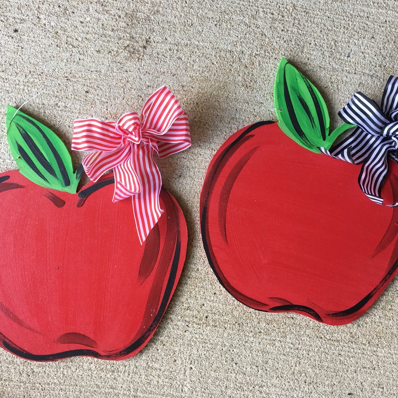 Apple Door Hanger - Etsy