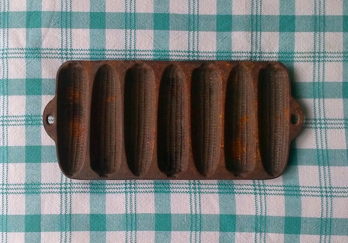 Vintage Rustic Rusty Cast Iron Cornbread Pan - Etsy