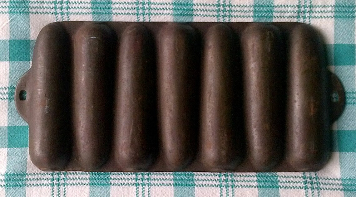 Vintage Rustic Rusty Cast Iron Cornbread Pan - Etsy