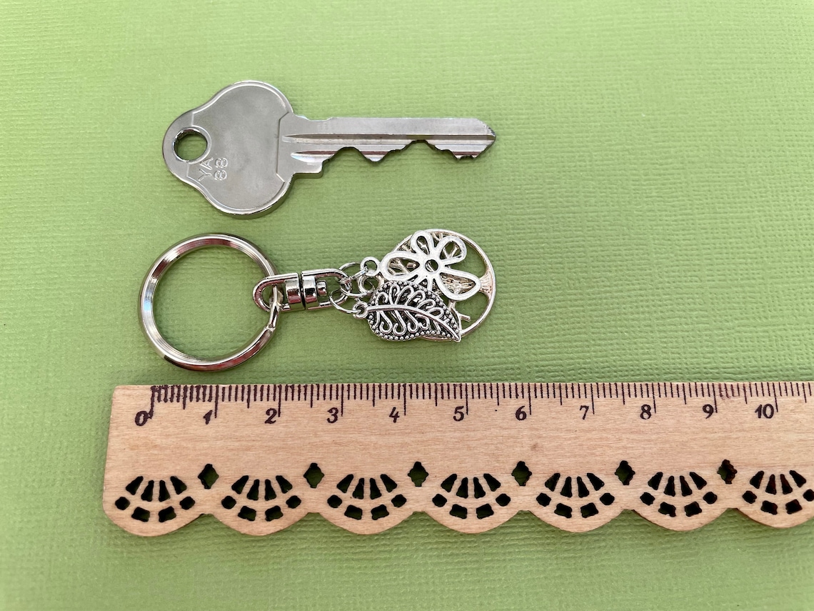 Tree of Life Flower and Leaf Keyring, Nature Keyring, Small Floral ...