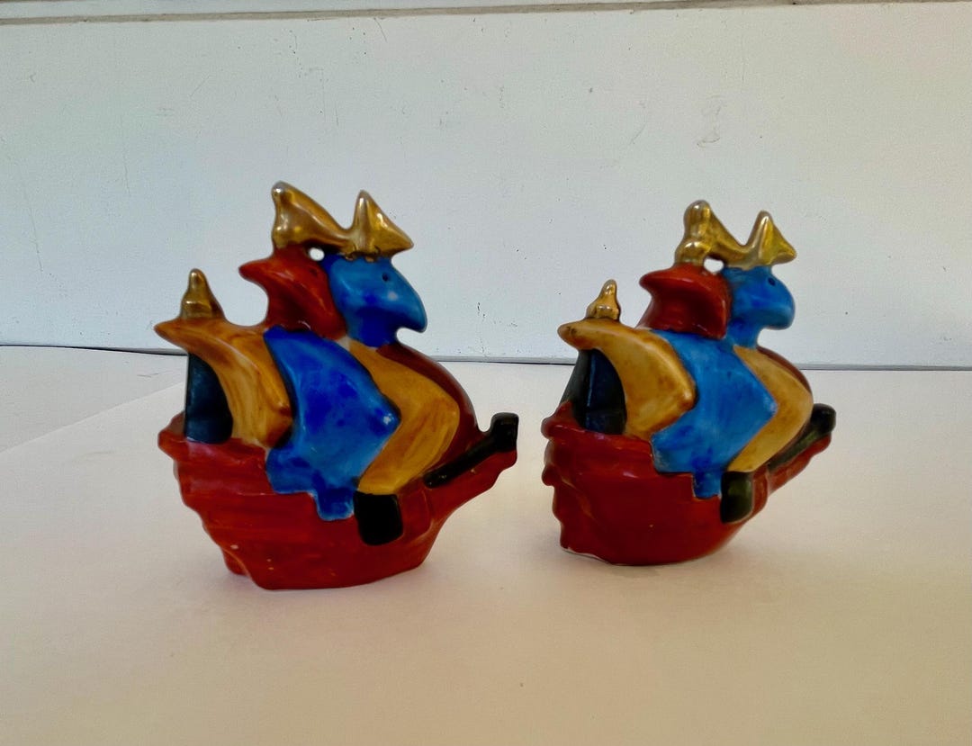 Sailing Ship Salt and Pepper Shakers, Japan, Beautiful Colors - Etsy