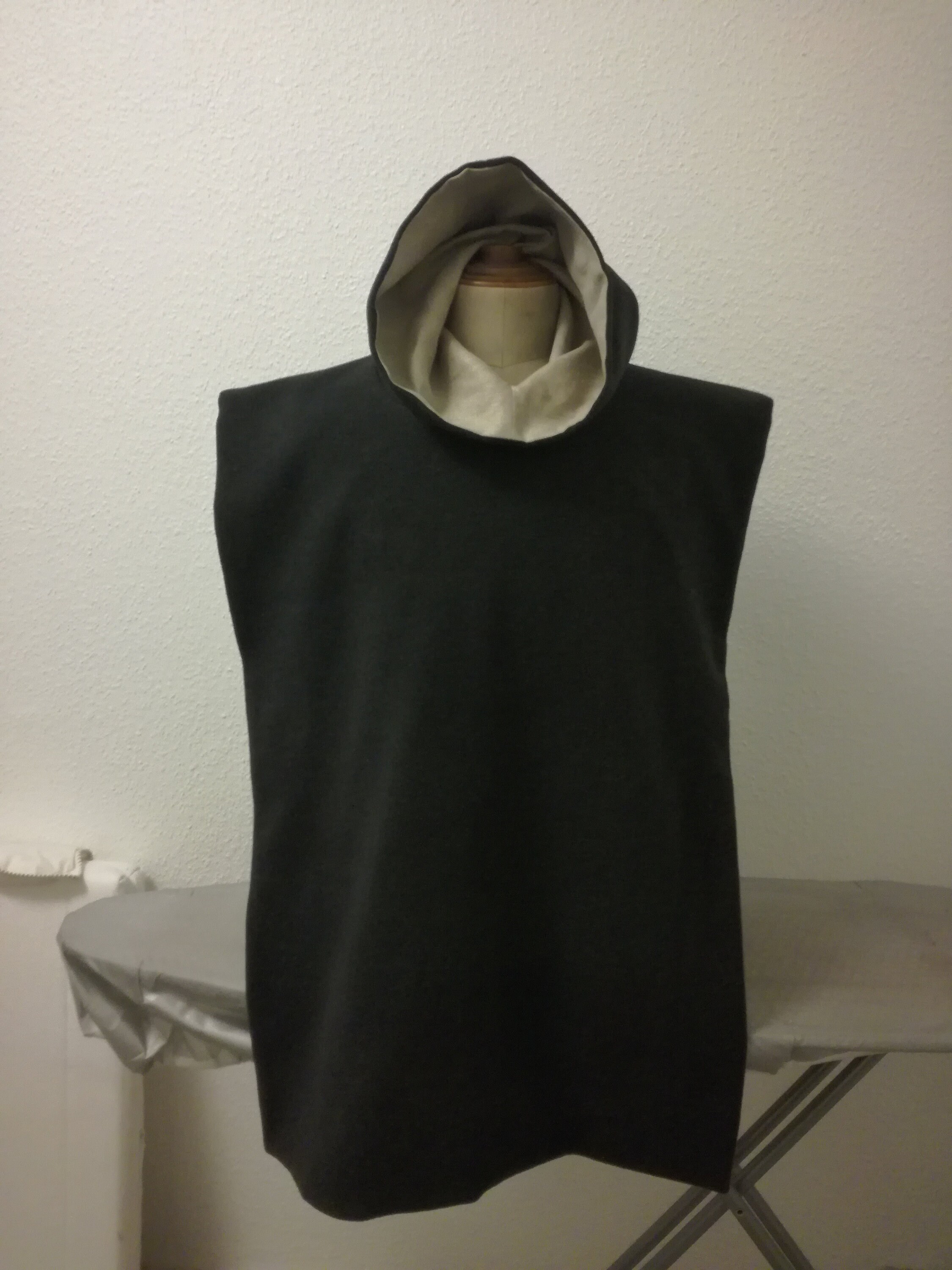 Grey surcoat made of wool fabric for medieval re-enactment. | Etsy