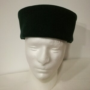 Cap With Pilgrim Badge Crafted in Dark Green Wool Fabric for Medieval ...