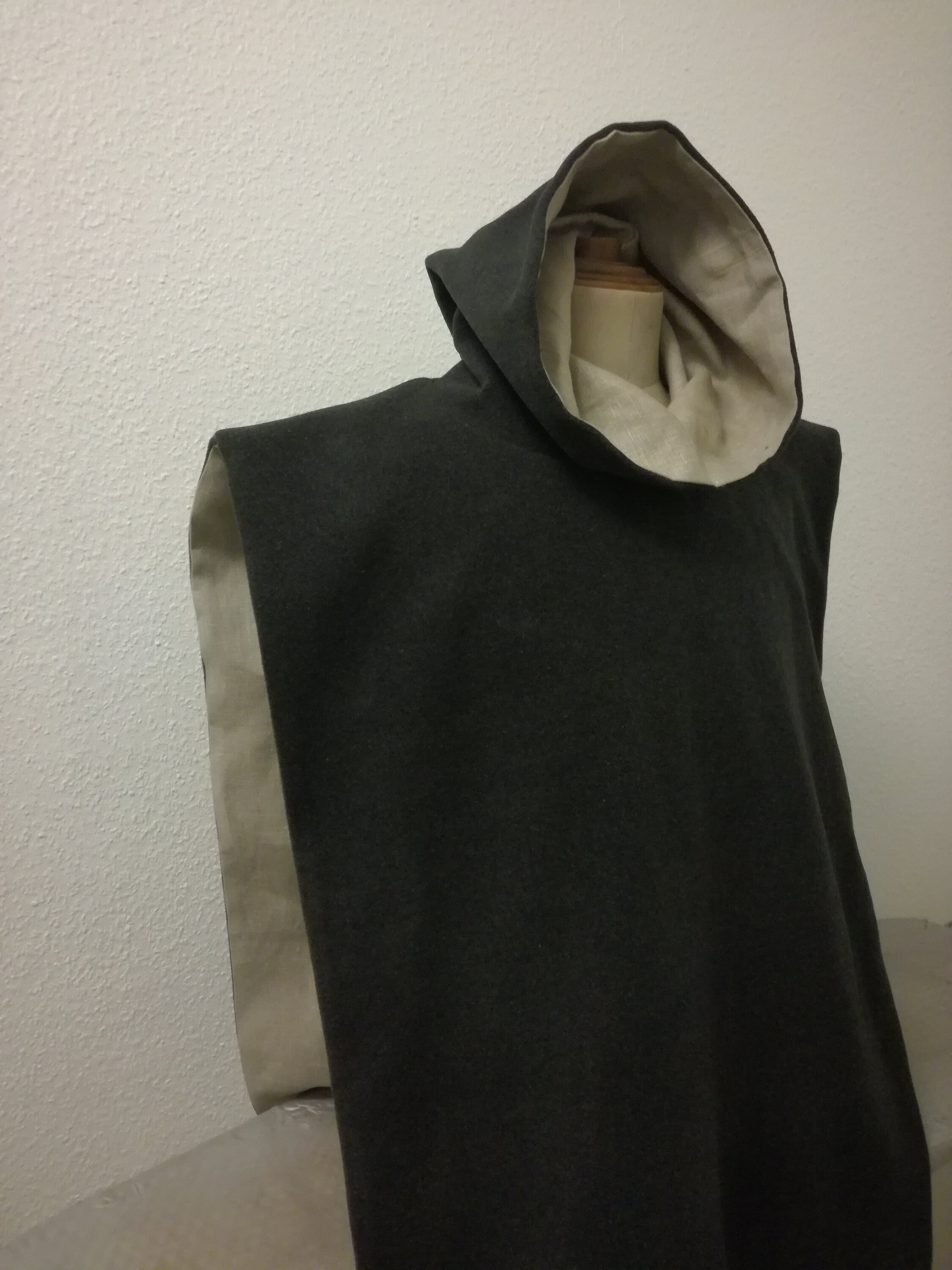 Grey surcoat made of wool fabric for medieval re-enactment. | Etsy